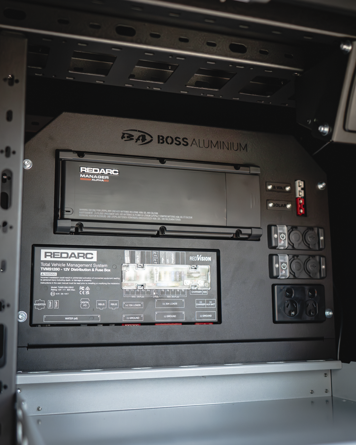 Powerboss Off-Grid Alpha - Boss Aluminium