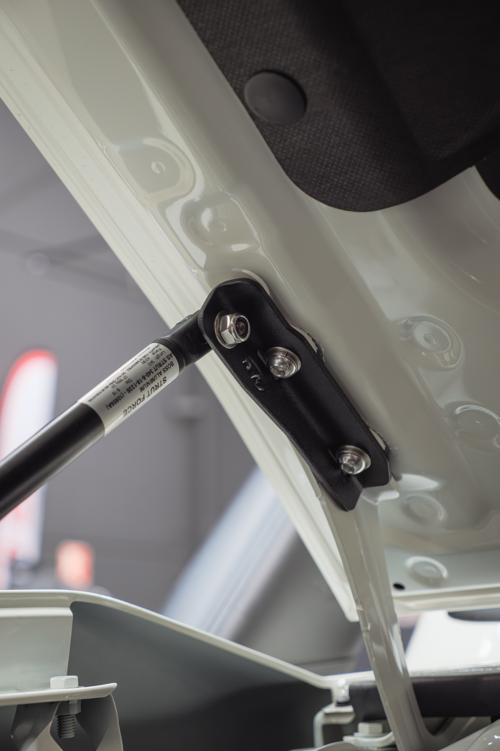 Bonnet Strut Upgrade for Toyota Landcruiser 79 - 2024 Onwards - Boss ...